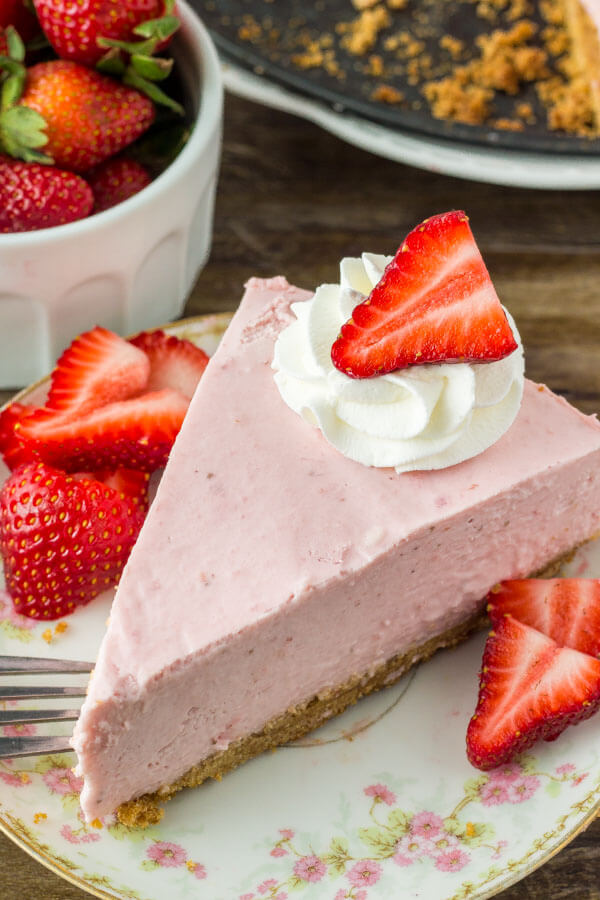 No Bake Strawberry Cheesecake - Just so Tasty
