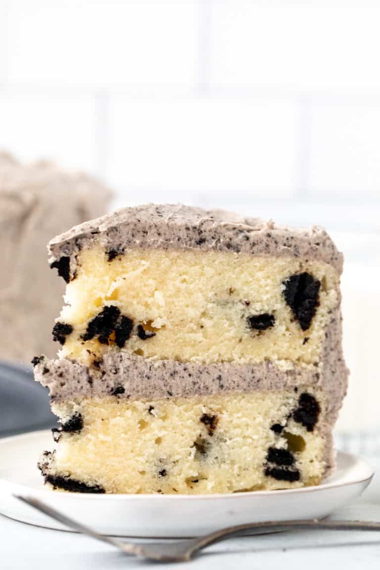 Oreo Cake with Cookies and Cream Frosting - Just so Tasty